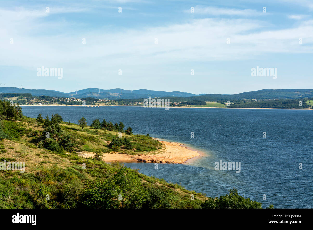 Lac de Naussac, Langogne, Lozère, l'Occitanie, France, Europe Photo ...