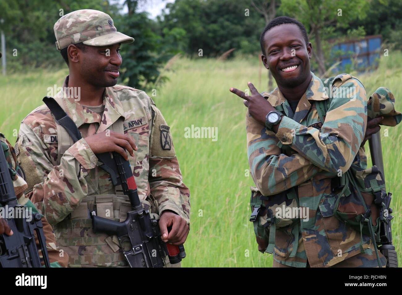 Ghana armed forces Banque de photographies et d’images à haute ...