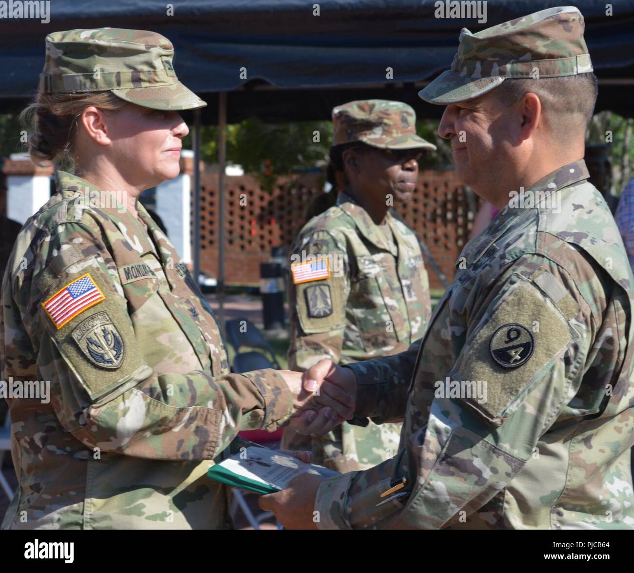Le brig. Le général Hector Lopez, 94e commandant général TD-FS ...