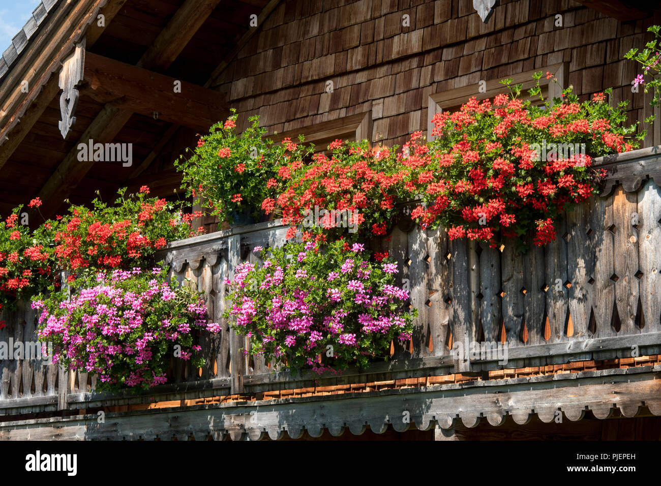 Balconies planters Banque de photographies et d’images à haute ...