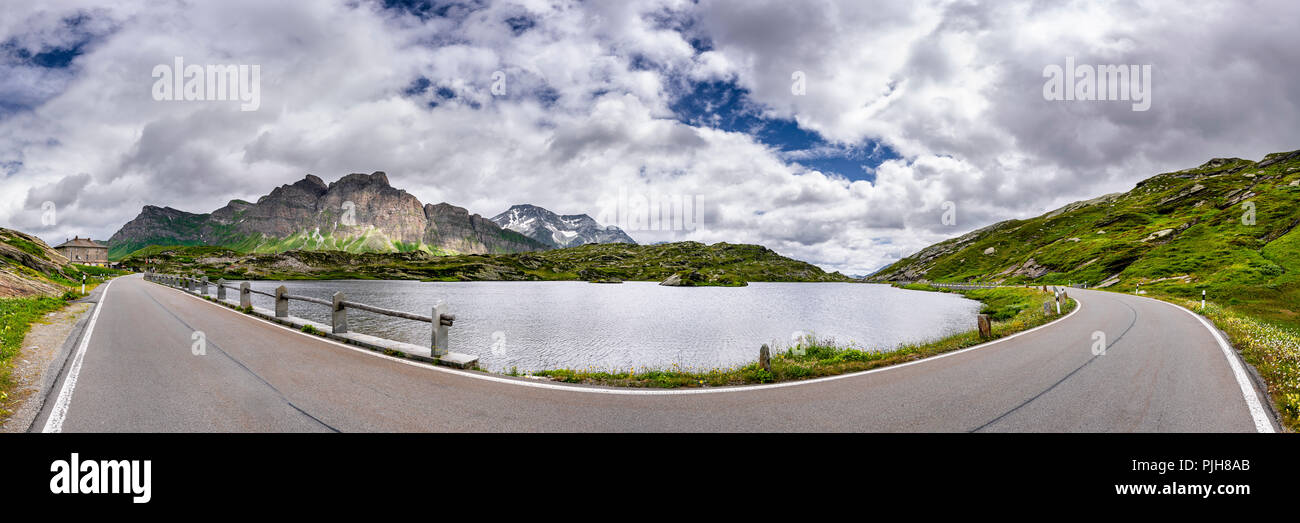 Sani pass road Banque de photographies et d’images à haute résolution ...