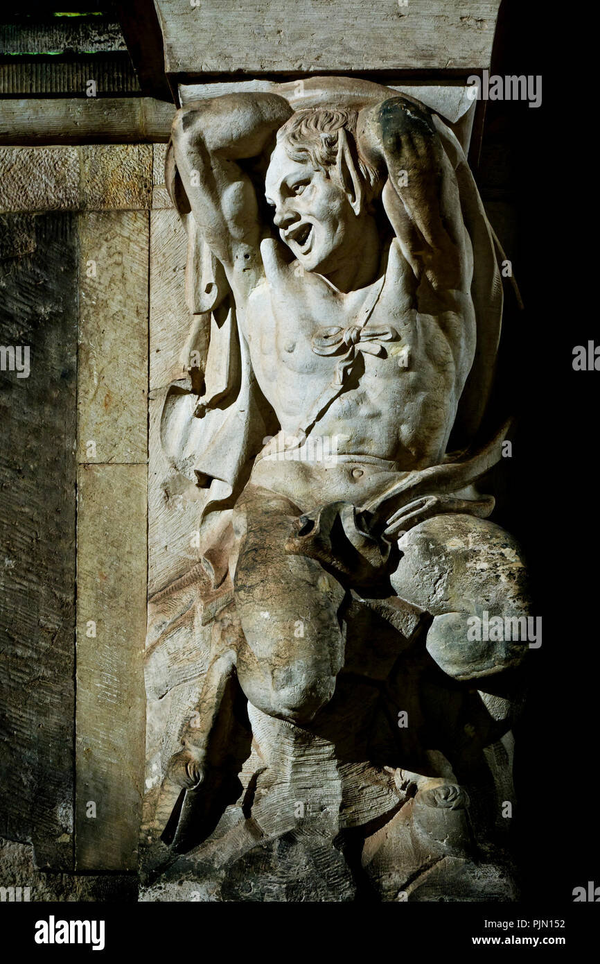 Satyr statue Banque de photographies et d’images à haute résolution - Alamy