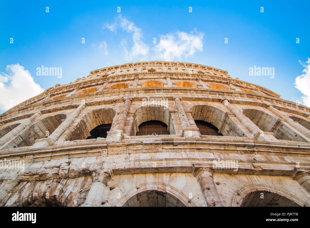 Colosseum flavian amphitheatre in rome Banque de photographies et d ...