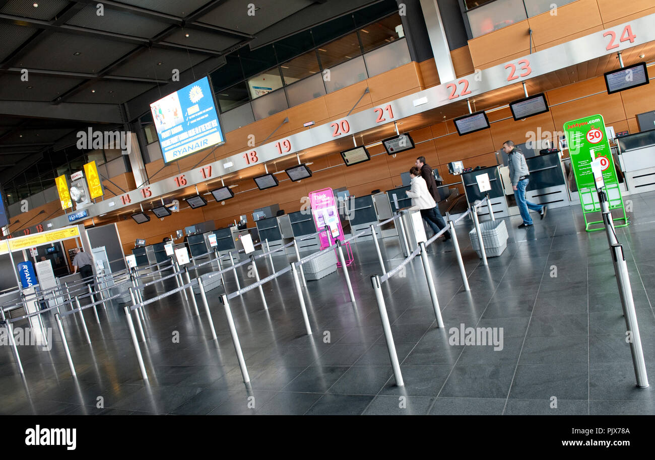 Aéroport de bruxelles sud charleroi Banque de photographies et d’images ...
