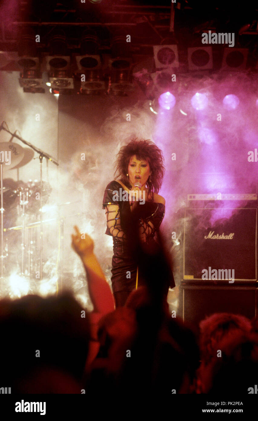 Singer jennifer rush on stage Banque de photographies et d’images à ...