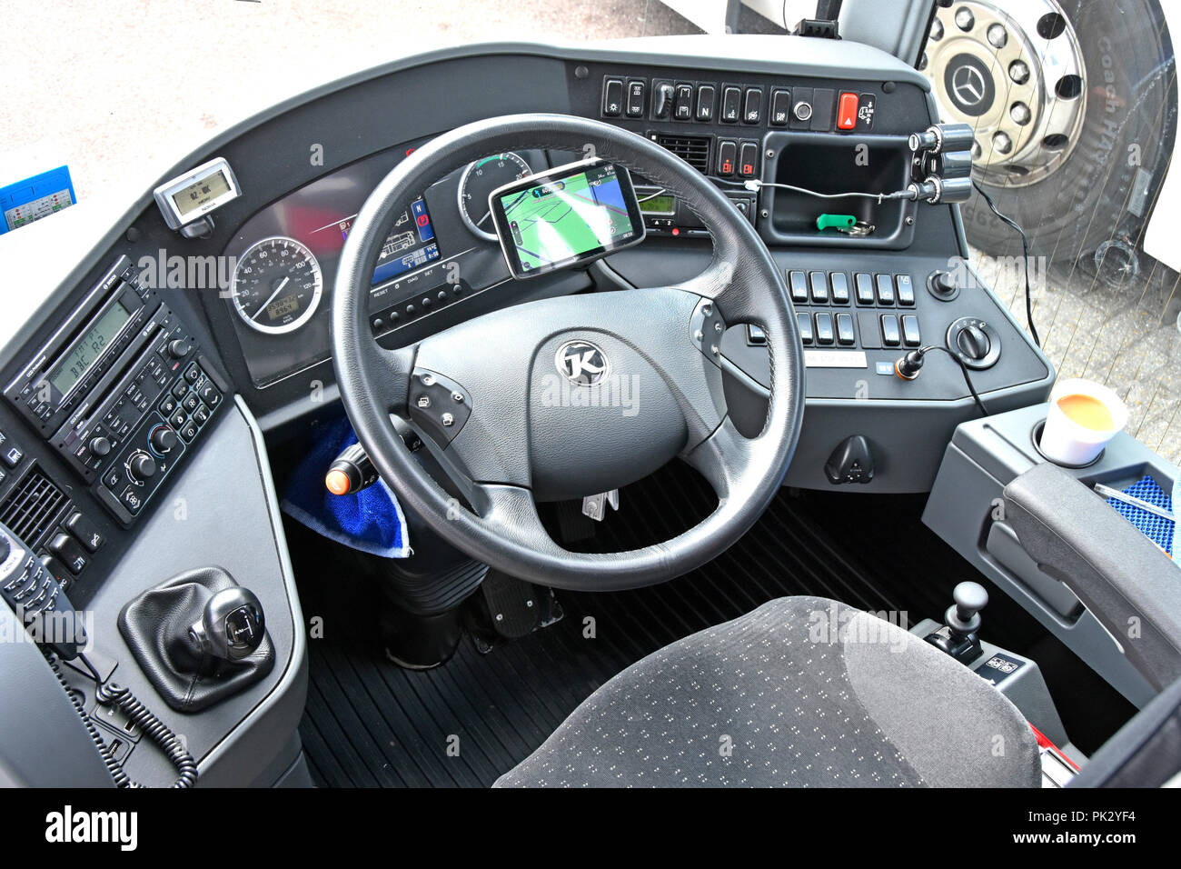 Tour Coach Bus Driver Photos & Tour Coach Bus Driver Images - Alamy