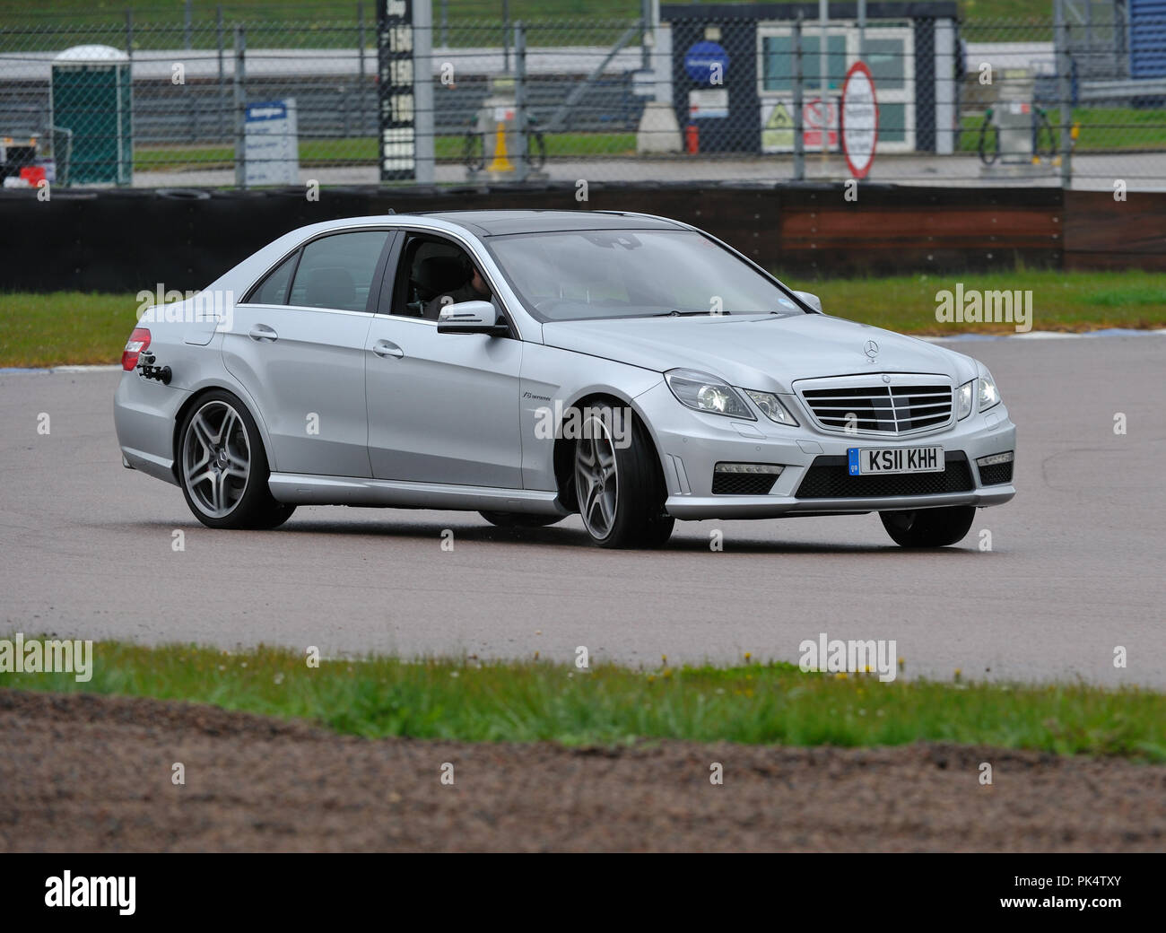Mercedes benz w212 Banque de photographies et d’images à haute ...