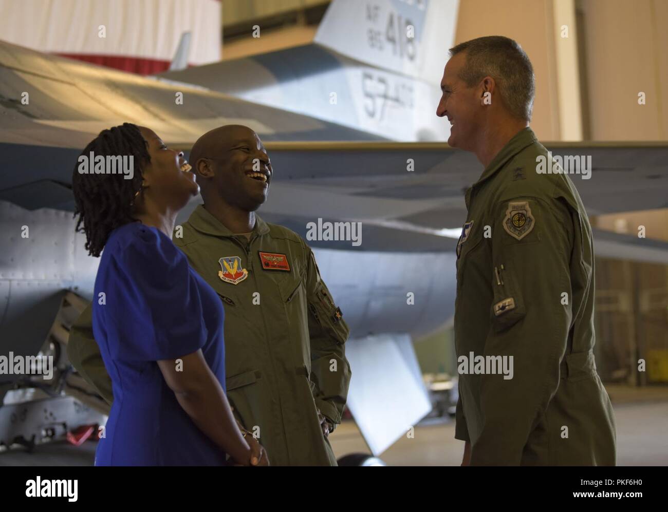Le major-général Peter Gersten, U.S. Air Force, commandant du Centre de ...