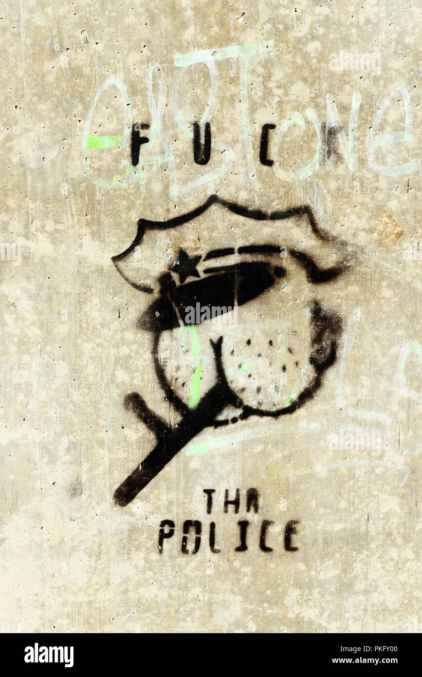 Graffitis anti police Banque de photographies et d’images à haute ...