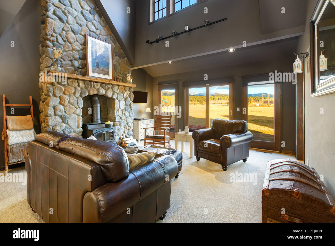 Interieur ranch luxueux americain Banque de photographies et d’images à ...