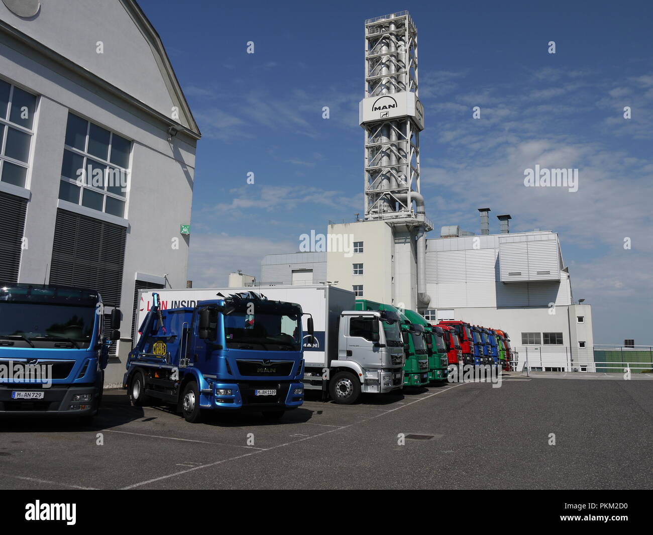 Homme camion Banque de photographies et d’images à haute résolution - Alamy