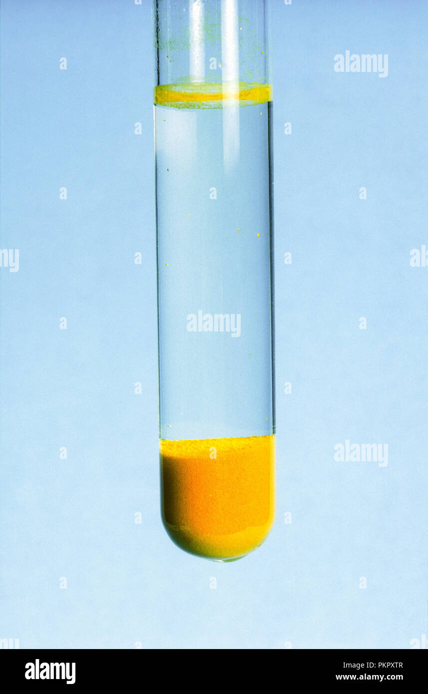 Precipitate test tube Banque de photographies et d’images à haute ...