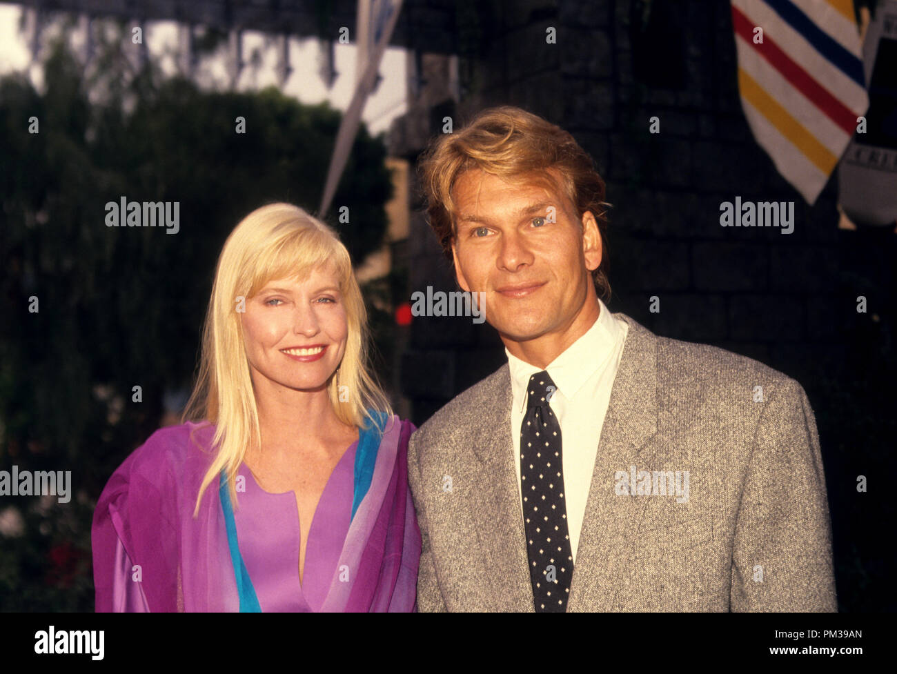 Patrick Swayze et sa femme, Lisa Niemi, vers 1998. Référence de fichier ... Patrick Swayze et sa femme, Lisa Niemi, vers 1998. Référence de fichier ...