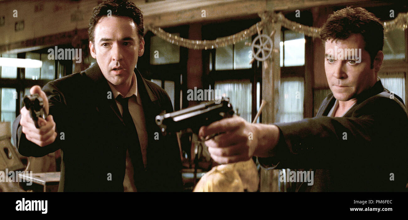 Identity 2003 john cusack ray Banque de photographies et d’images à ...