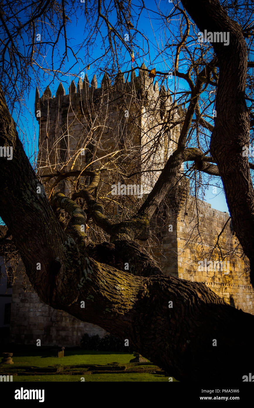Castelo chaves Banque de photographies et d’images à haute résolution ...