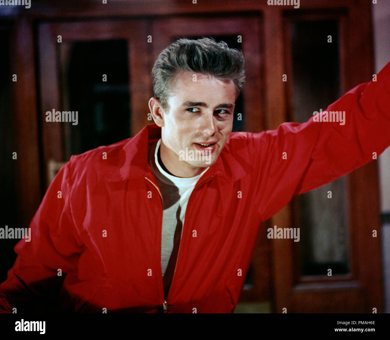 Rebel without a cause james dean Banque de photographies et d’images à ...