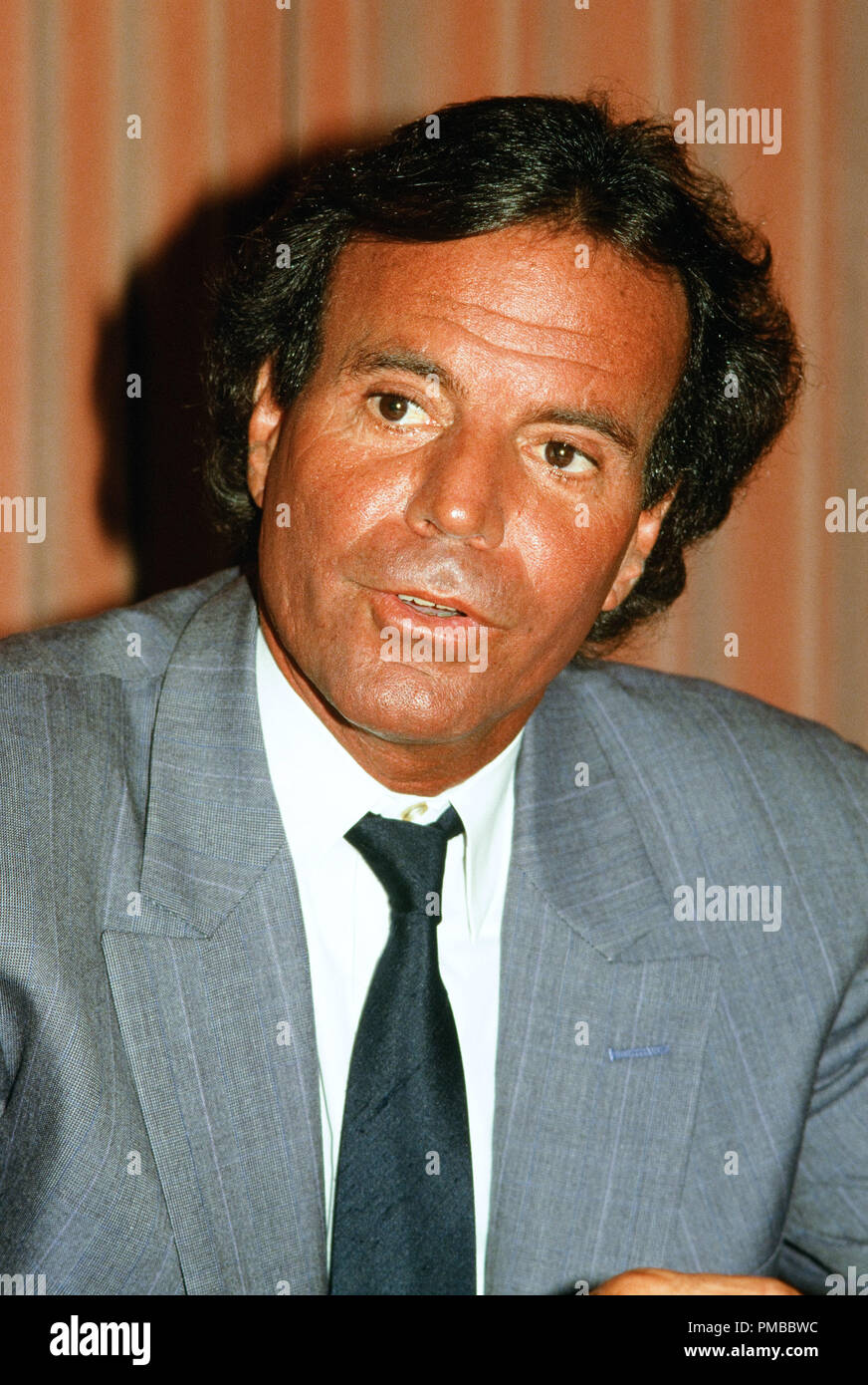 Julio iglesias Banque de photographies et d’images à haute résolution ...