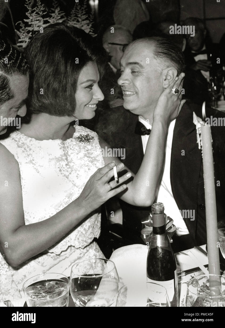 Sophia loren with husband carlo ponti Banque de photographies et d’images à haute résolution - Alamy