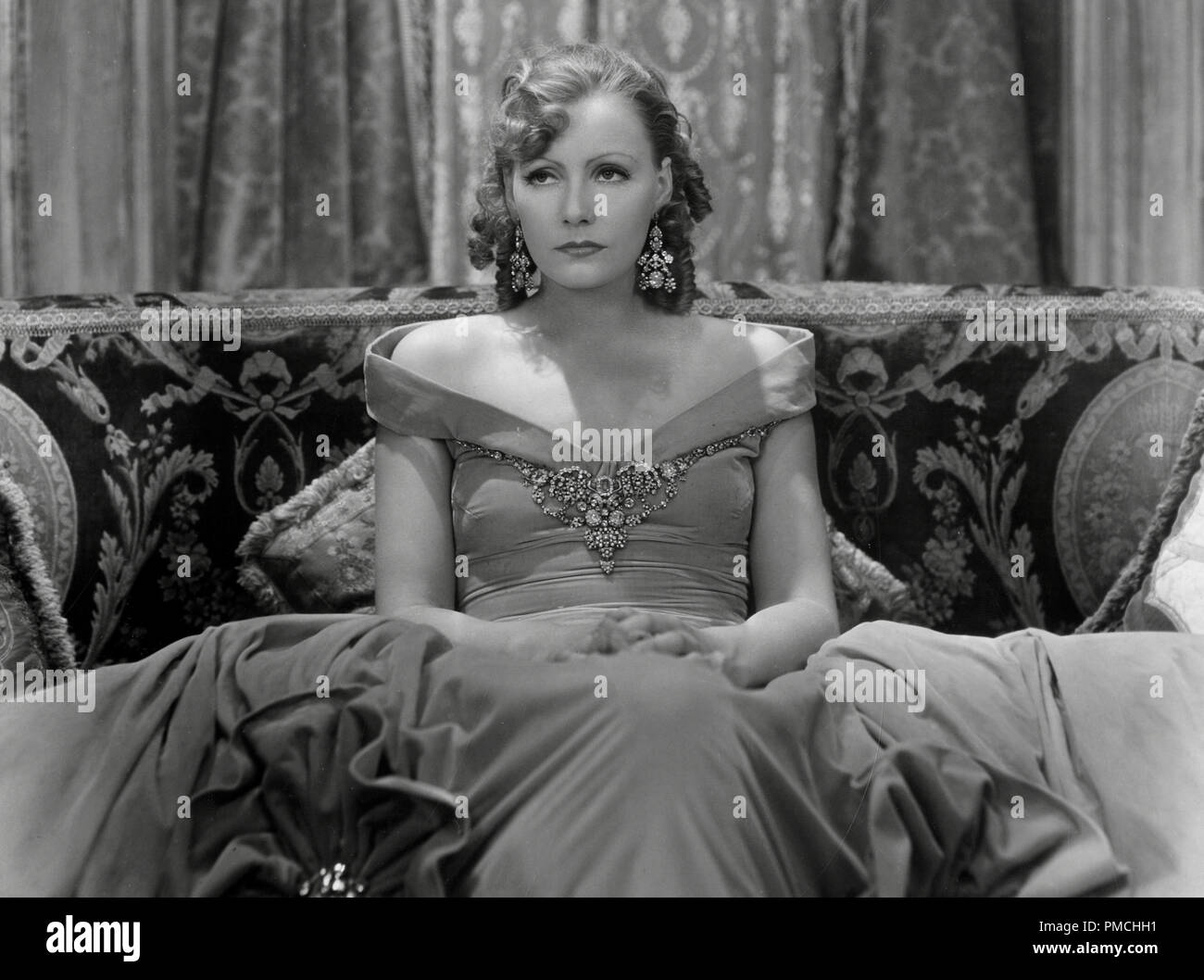 Romance 1930 greta garbo Banque de photographies et d’images à haute ...