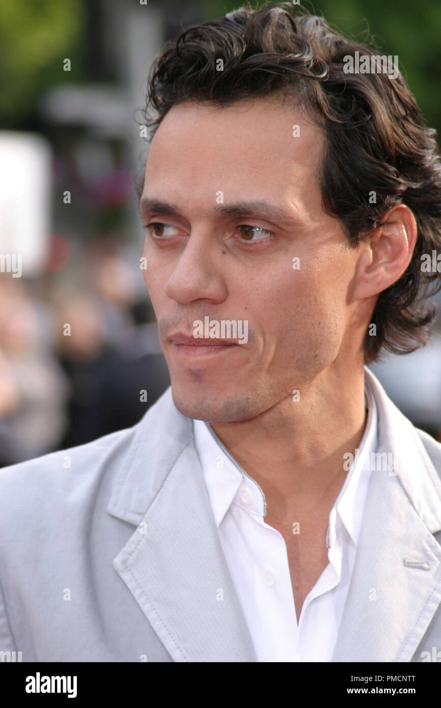 Man on fire 2004 marc anthony Banque de photographies et d’images à ...