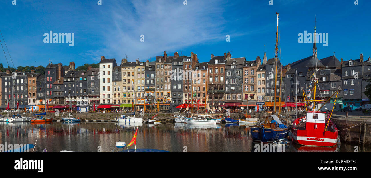 La côte Normande, dans la région appelée "Côte Fleurie - Côte de Grâce ...