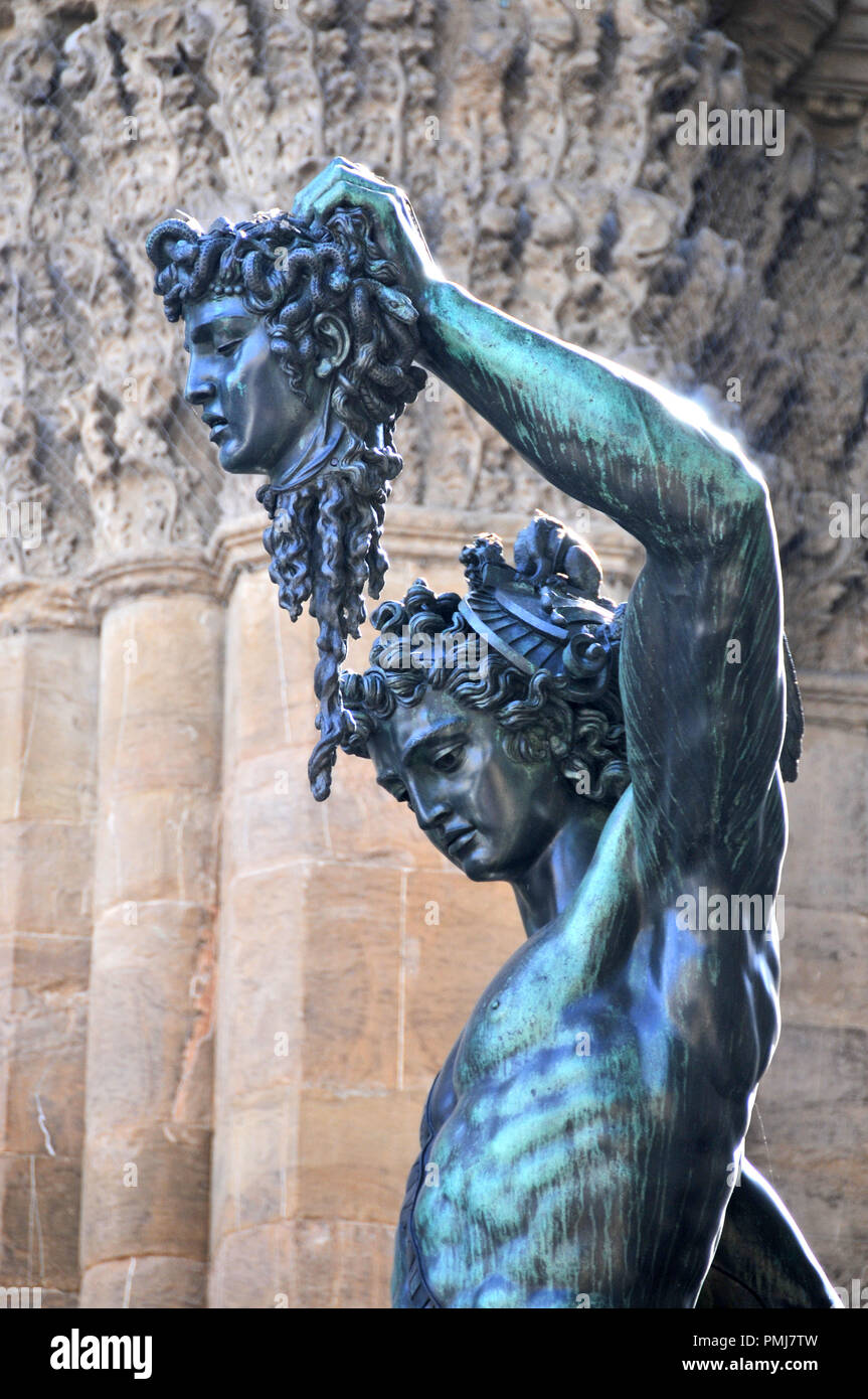 Fils de zeus et danae Banque de photographies et d’images à haute ...