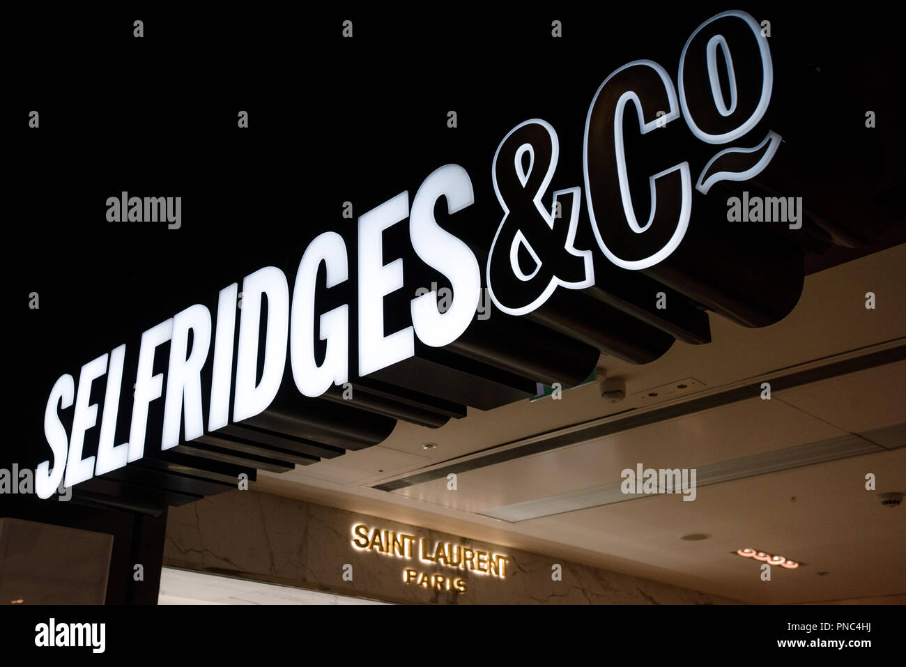 Selfridges logo Banque de photographies et d’images à haute résolution ...