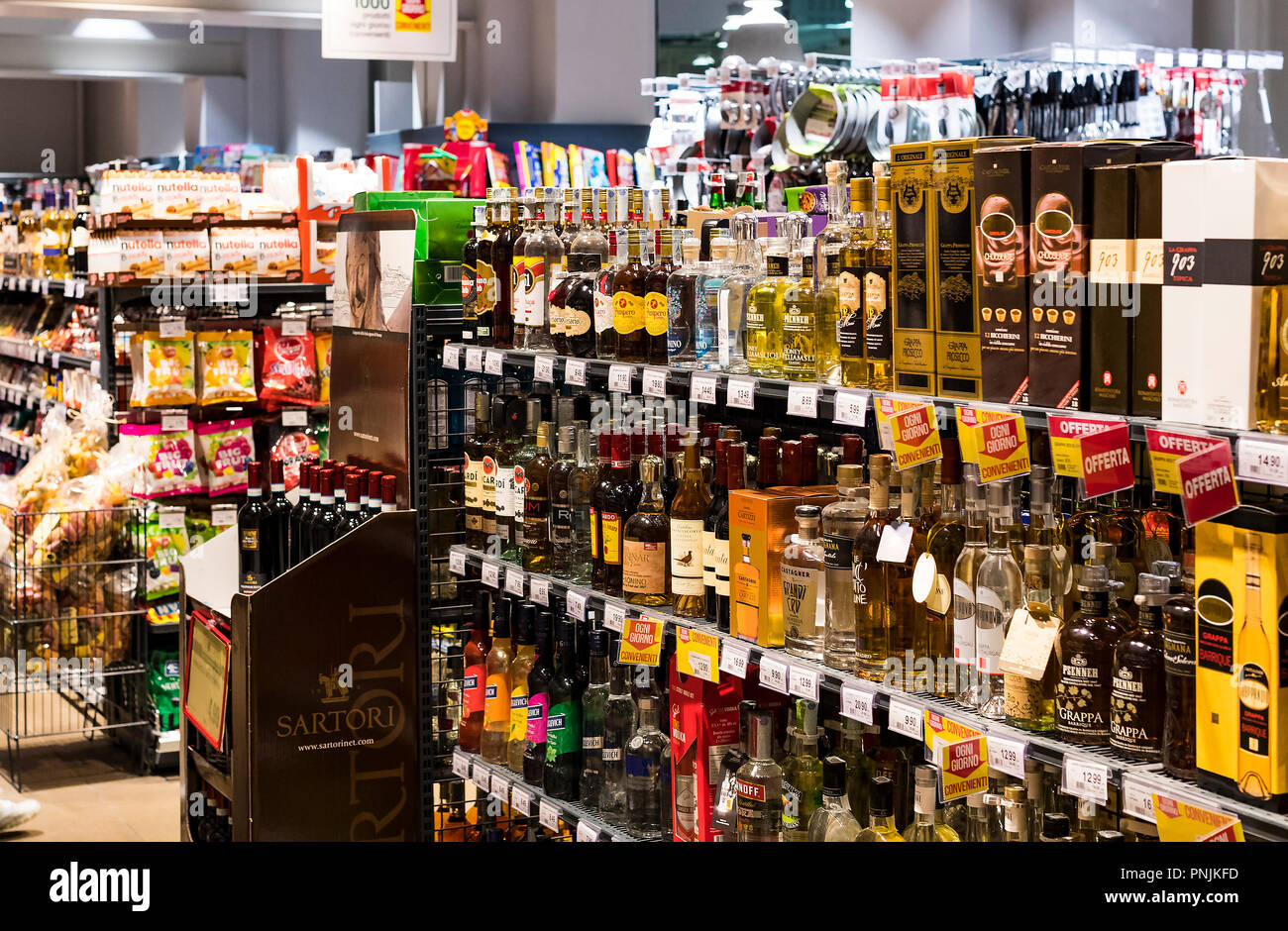 Supermarché spar alcool Banque de photographies et d’images à haute ...