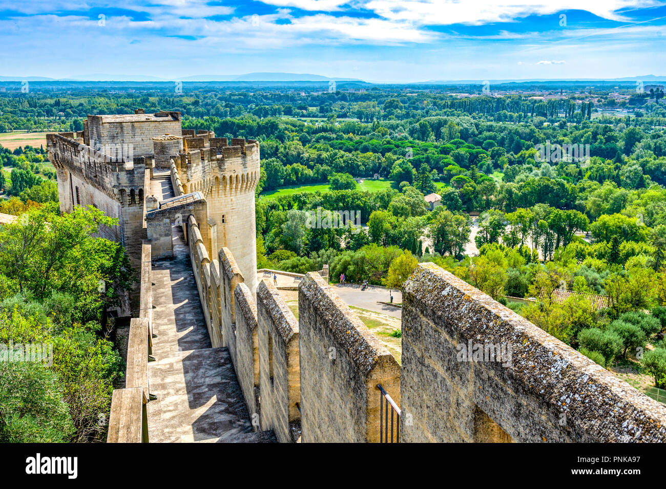 Remparts d'avignon Banque de photographies et d’images à haute ...