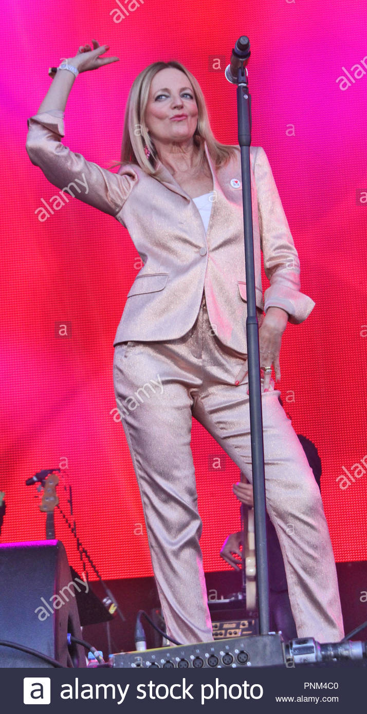 Skins Tv Photos & Skins Tv Images - Alamy