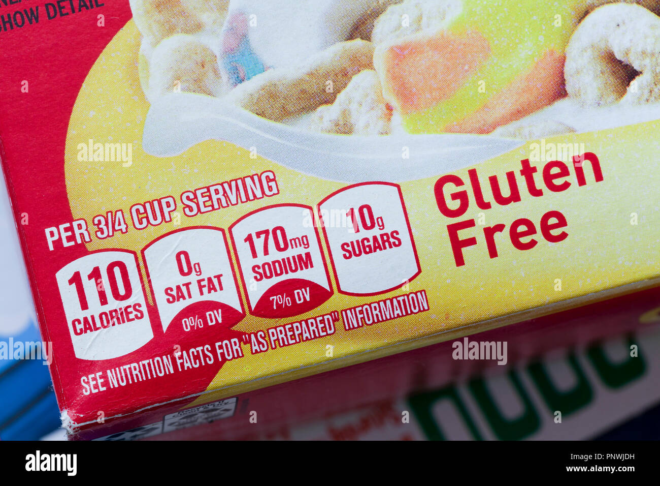Nutrition label on cereal box Banque de photographies et d’images à ...
