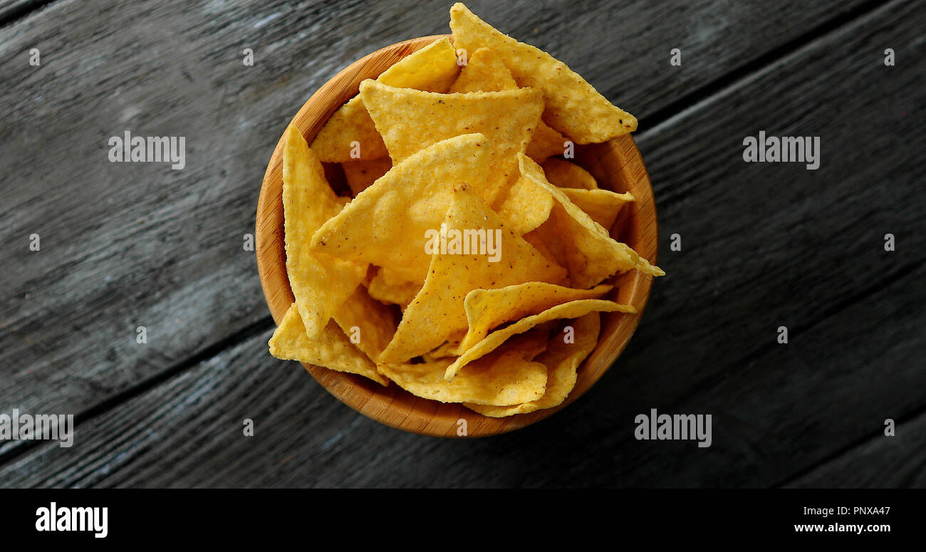 Crispy chips Banque de photographies et d’images à haute résolution - Alamy