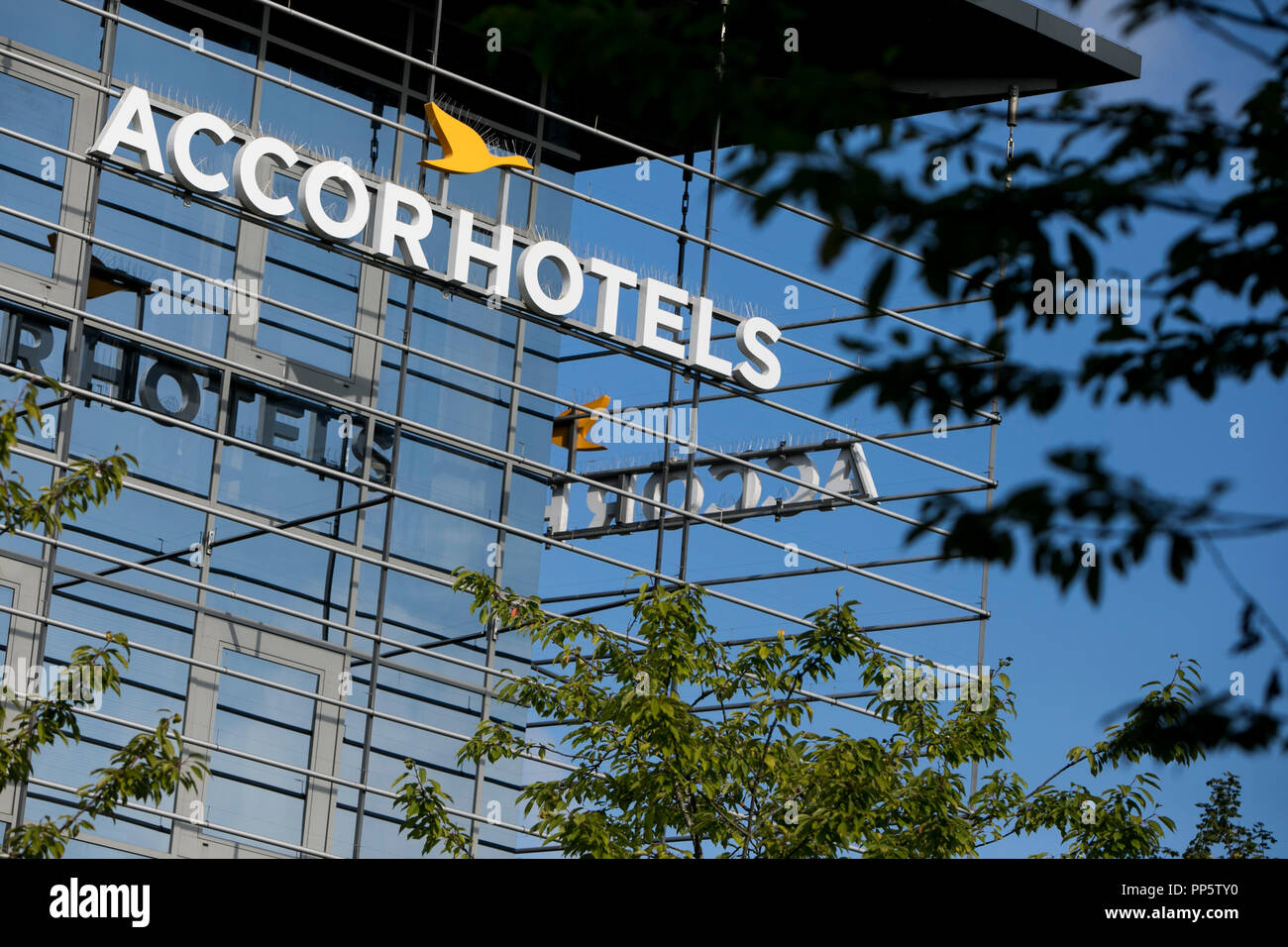Accor Hotels Logo Photos & Accor Hotels Logo Images - Alamy