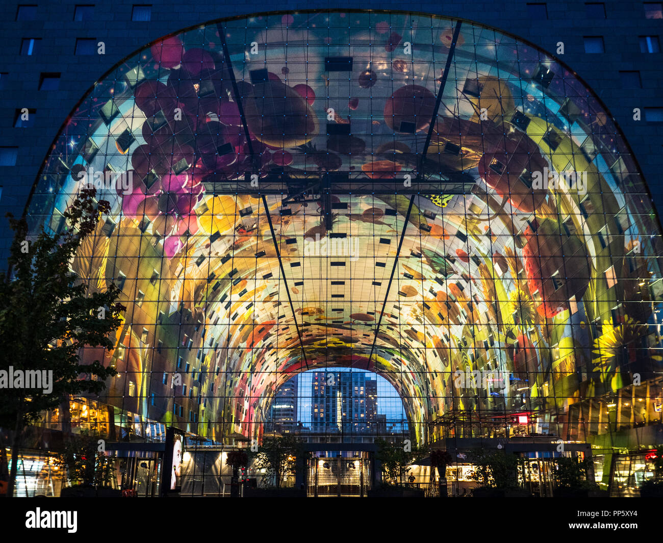 Rotterdam market hall Banque de photographies et d’images à haute ...