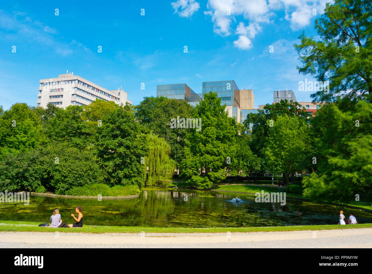 Parc léopold bruxelles Banque de photographies et d’images à haute ...