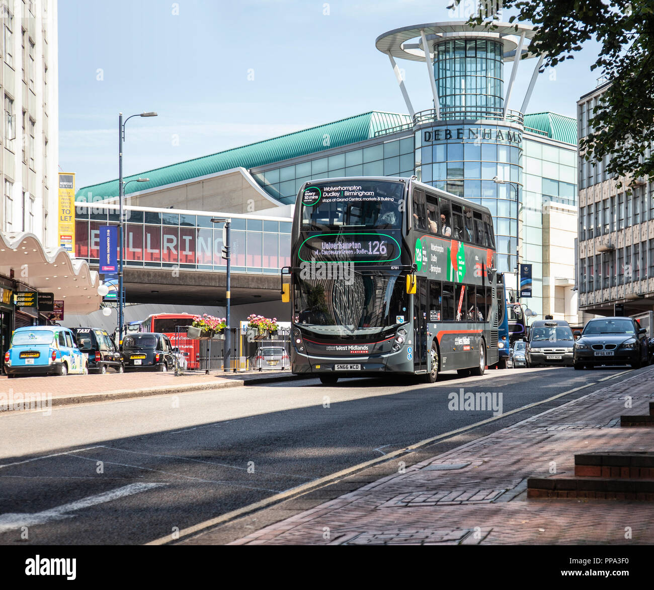 126 bus Banque de photographies et d’images à haute résolution - Alamy
