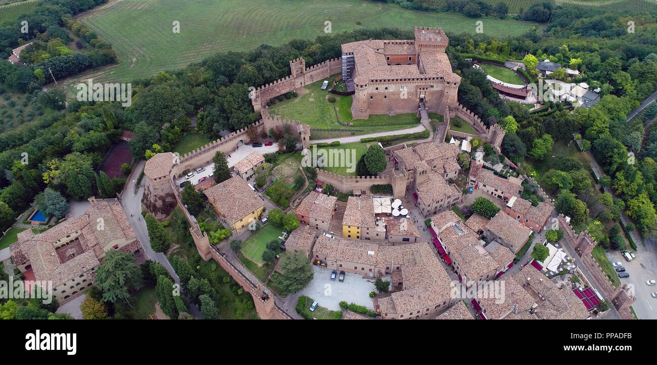 Château de gradara Banque de photographies et d’images à haute ...