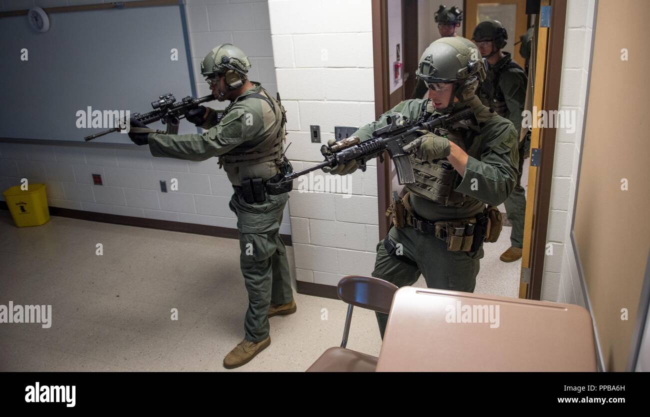 289th mp company Banque de photographies et d’images à haute résolution ...