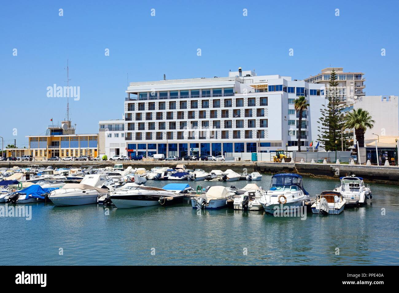 Marina bateaux port faro Banque de photographies et d’images à haute ...