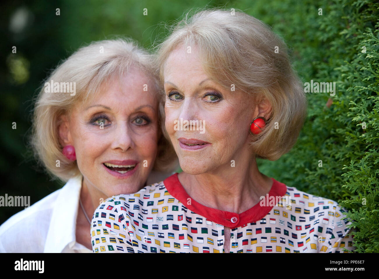 Alice und ellen kessler Banque de photographies et d’images à haute ...