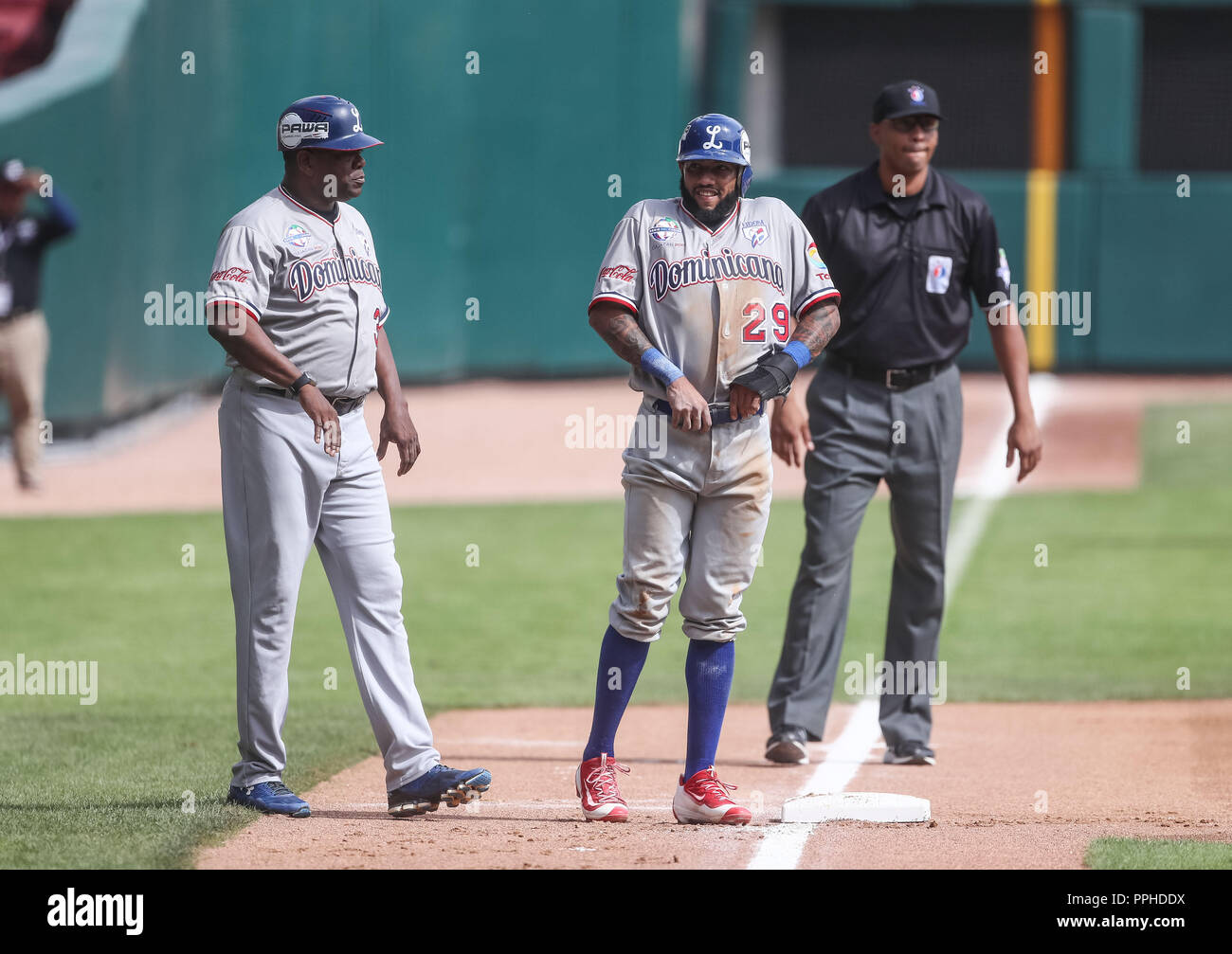 Ronny Rodriguez de Dominiacana , durante el partido de beisbol de la ...