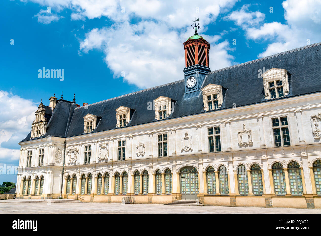 Château de laval Banque de photographies et d’images à haute résolution ...