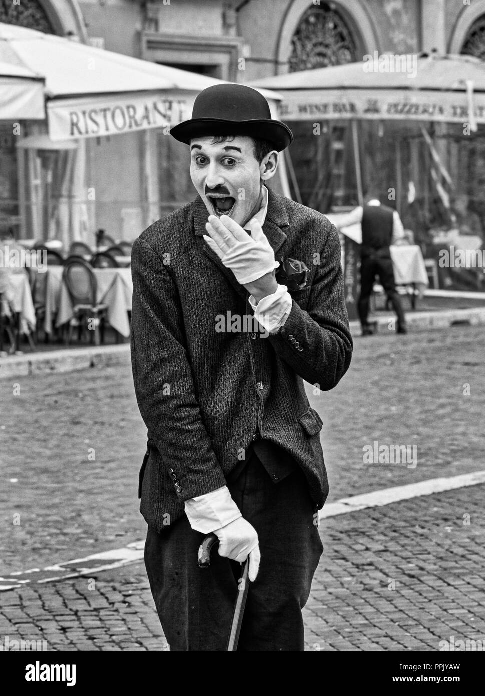 Charlie chaplin chapeau Banque d'images noir et blanc - Alamy