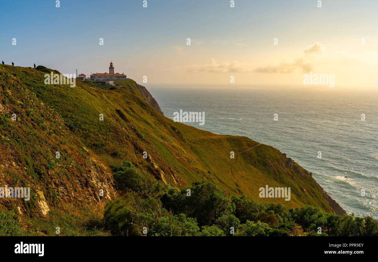 Le Cabo da Roca, le cap constitue le point le plus à l'ouest du ...
