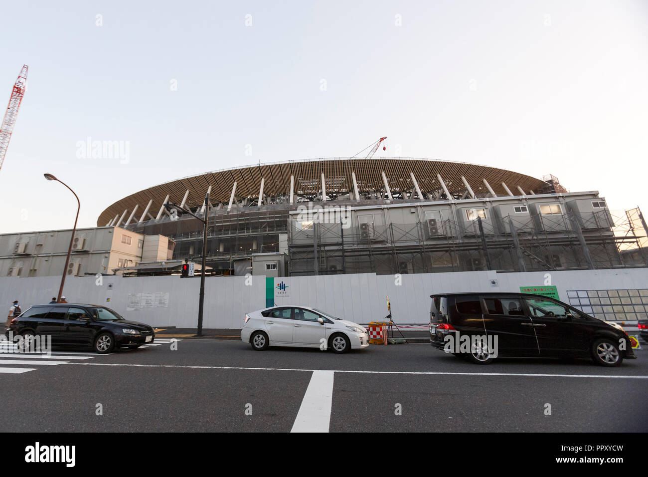 Les travaux de construction se poursuivent au nouveau Stade national le 28 septembre 2018, Tokyo ...