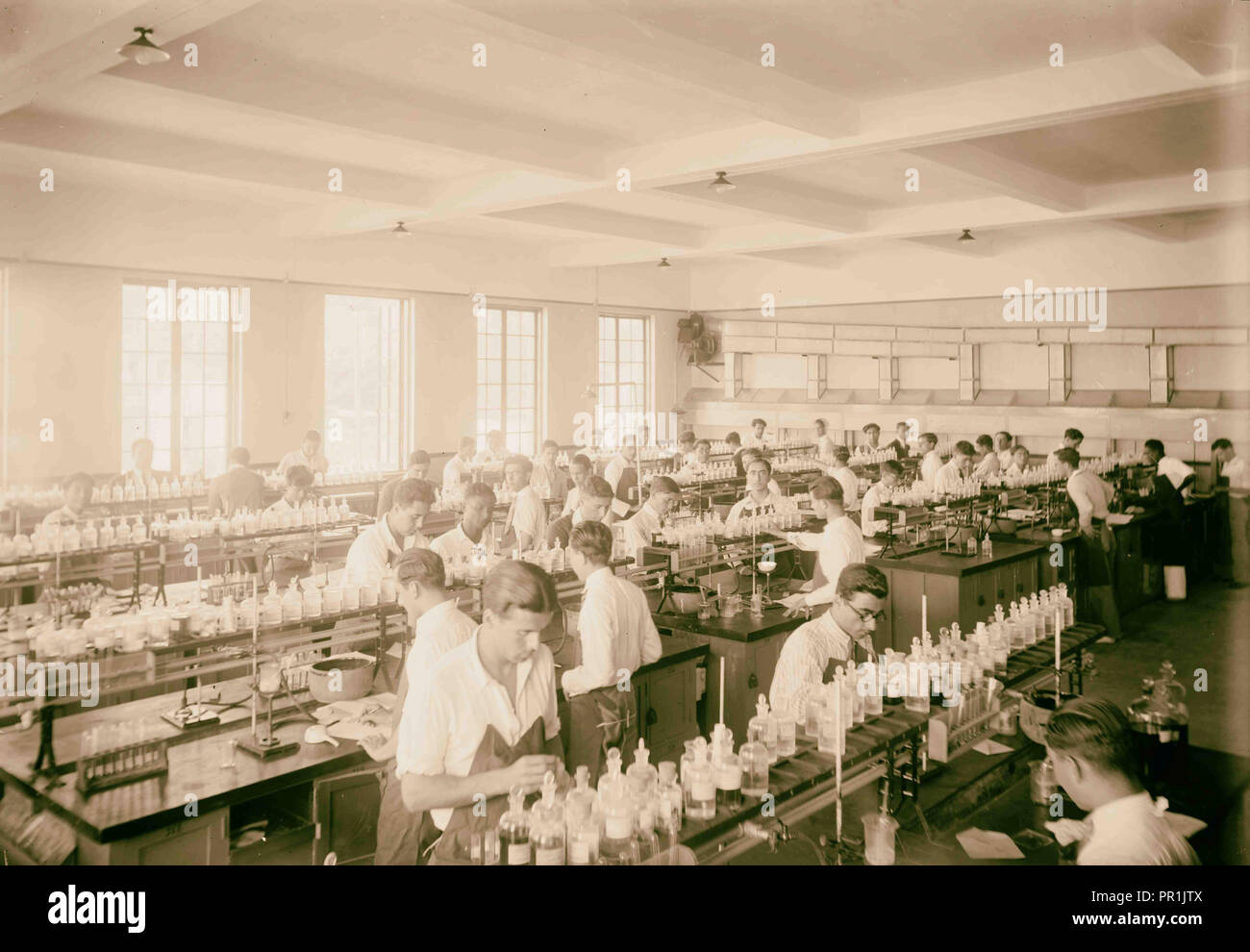 The rockefeller foundation Banque de photographies et d’images à haute ...