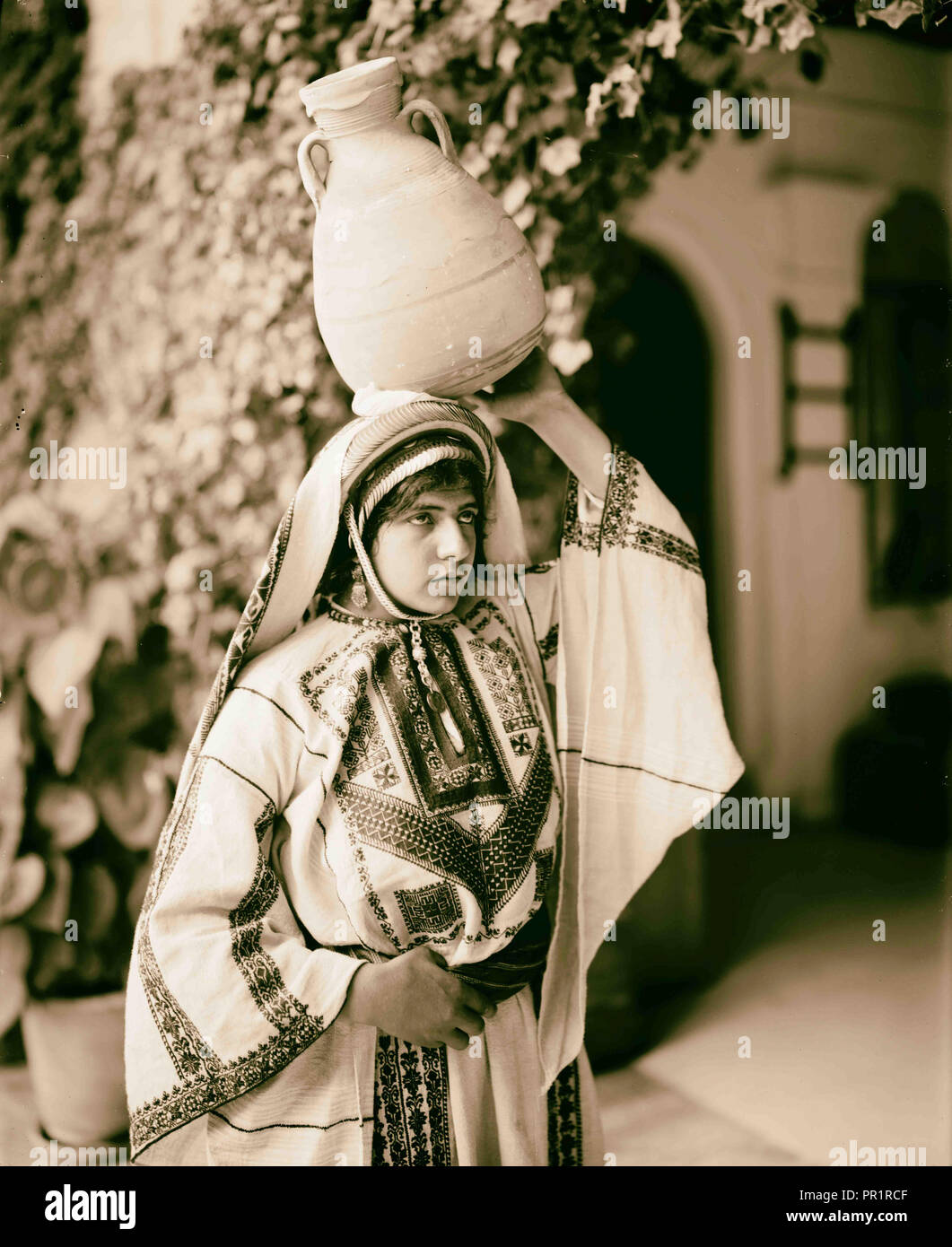 Ramallah fillette Banque de photographies et d’images à haute ...