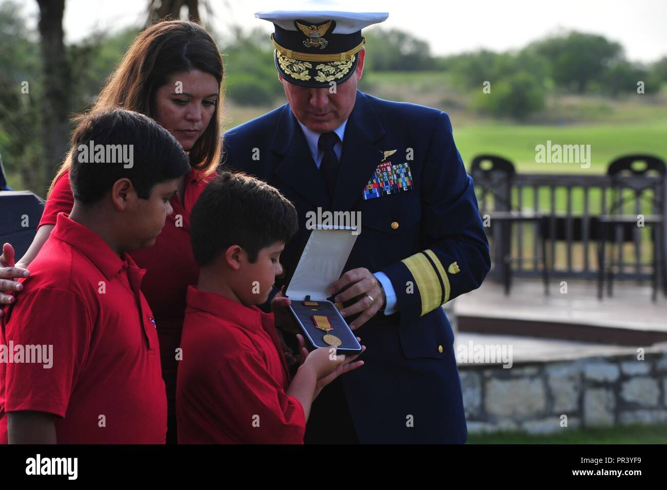 Adm arrière. Dave Callahan, 8e commandant du district de la Garde ...