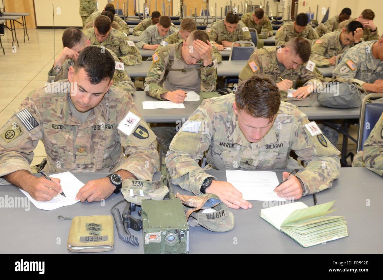 La compétition n'est pas physique. Question 50 soldats prendre un test ...