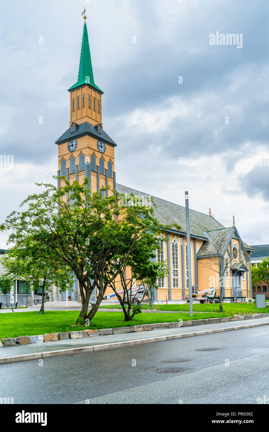 TROMSO, Norvège 02 SEPTEMBRE 2018:Cathédrale de Tromsö est la seule ...